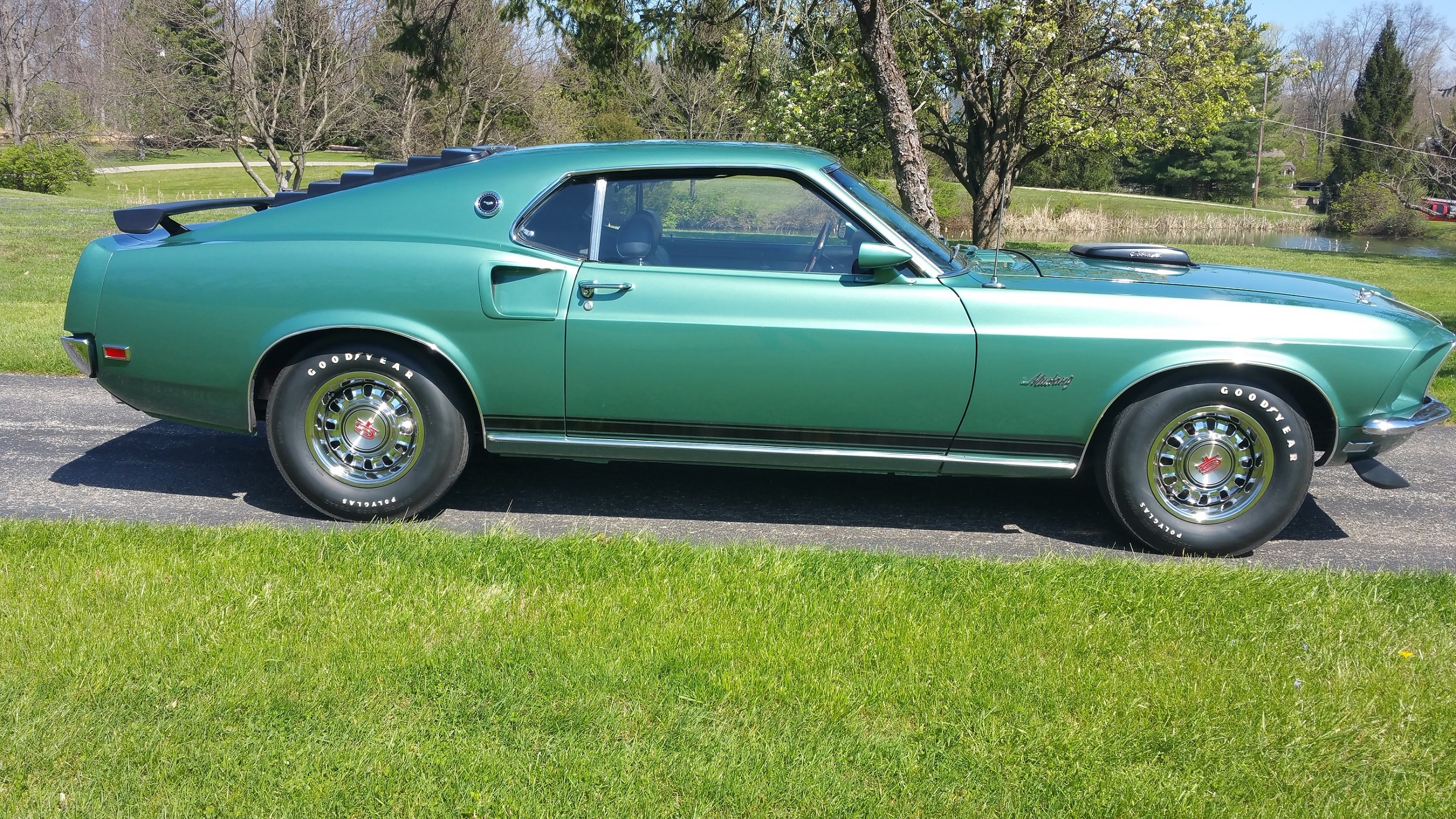 1969 Ford Mustang GT R-code SOLD - BenzaMotors
